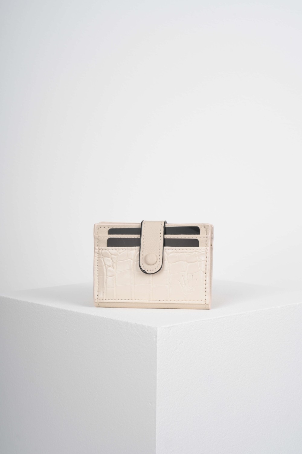 Watchofroyal Patterned Cream Card Holder 8 Card Compartments Snap Lock ...