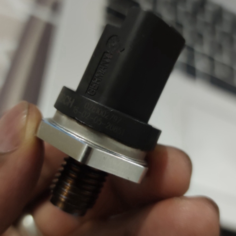 Fuel Rail Pressure Sensor Pressure Relief Valve Fuel Rail Sensor ...