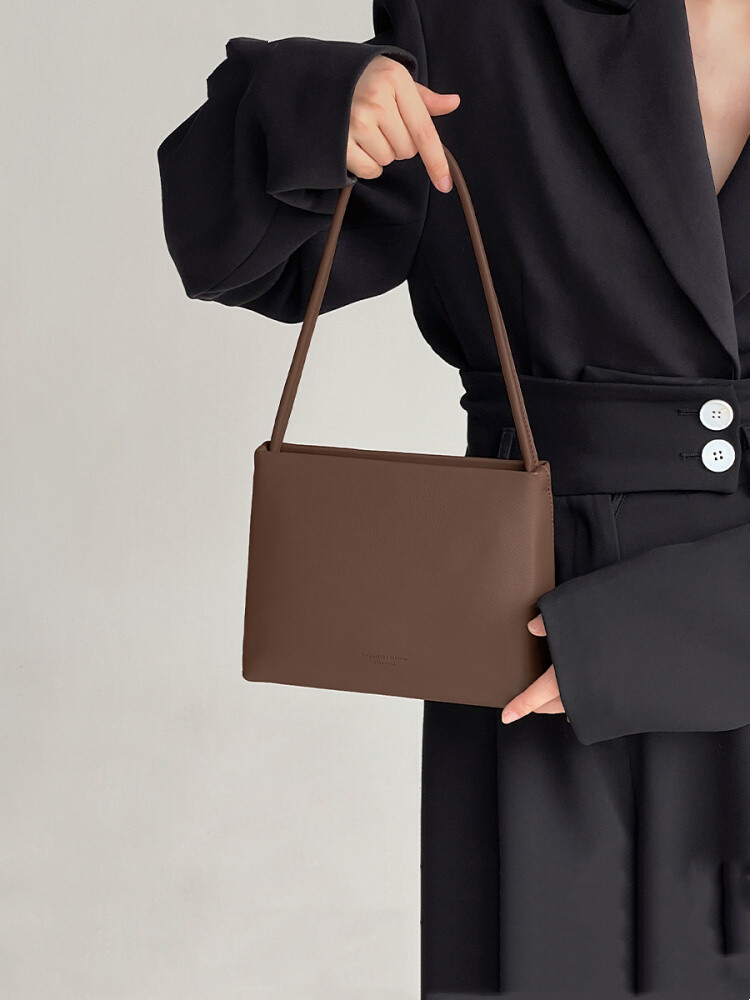 High-end walnut bag niche baguette underarm bag women's bag 2024 spring ...